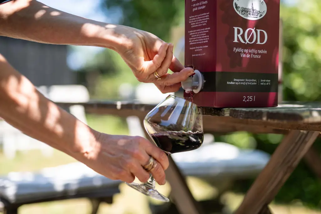 Løgismose vin | Kvalitetsvine udviklet af vores sommelier